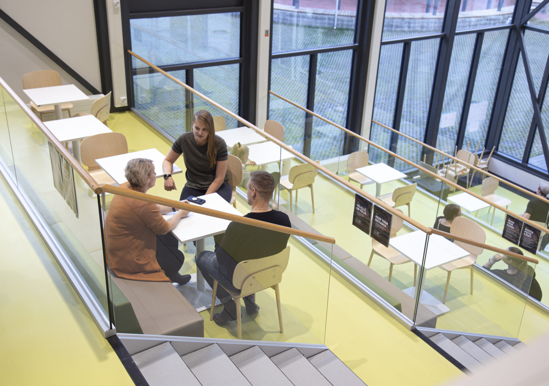 The cooperation between education and industry is centred on students ...