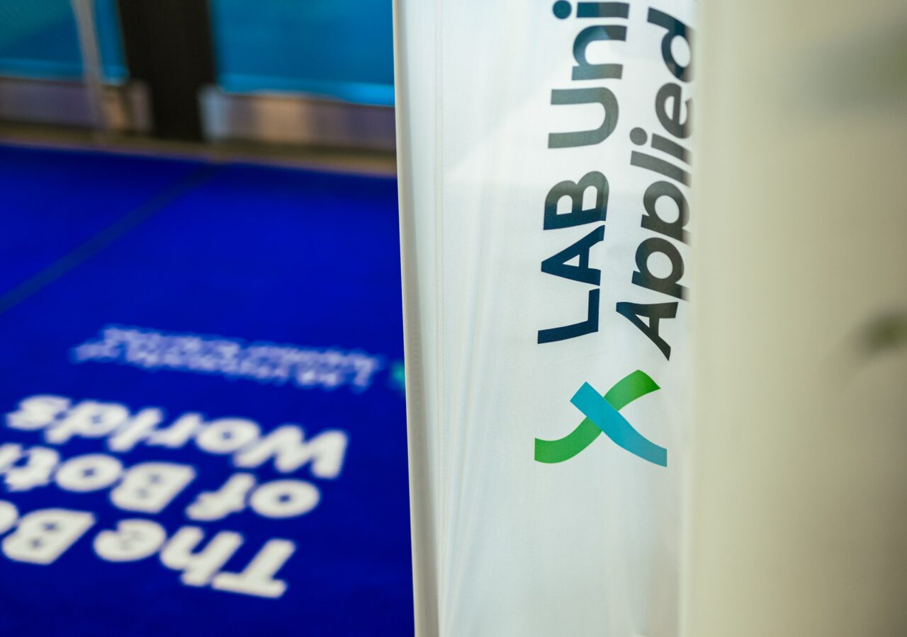 Reflektio, oppiminen ja kokemusten merkitys ammatillisessa ...